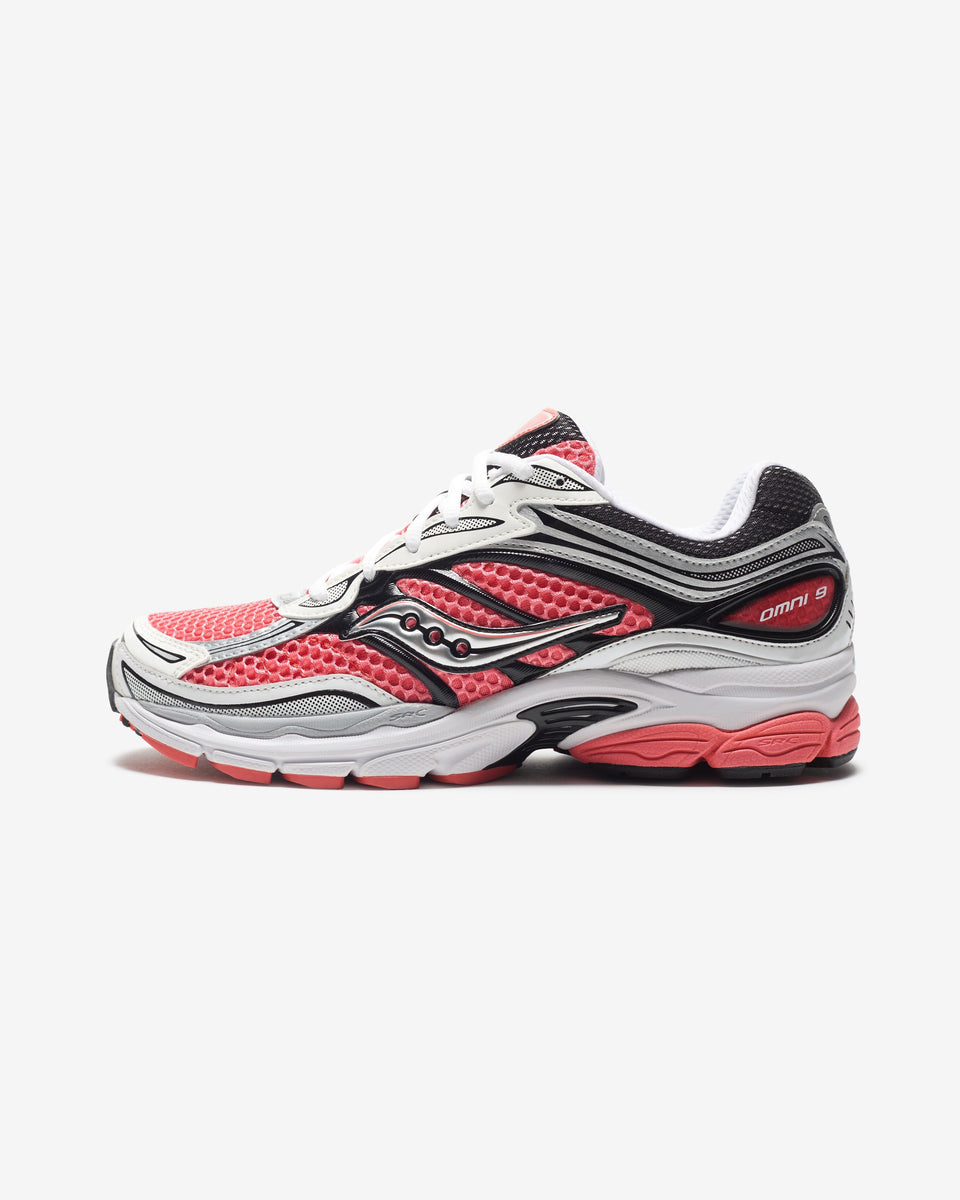 SAUCONY PROGRID OMNI 9 - SILVER/ CORAL – Undefeated
