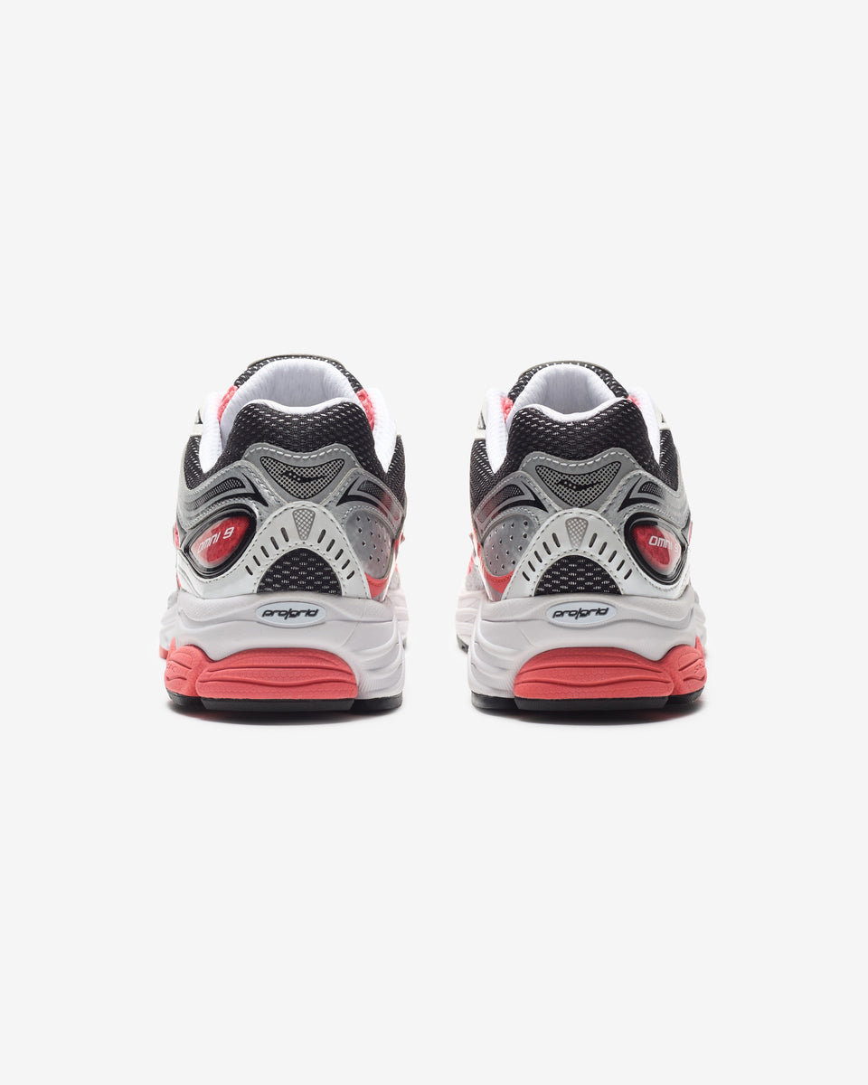 SAUCONY PROGRID OMNI 9 - SILVER/ CORAL – Undefeated